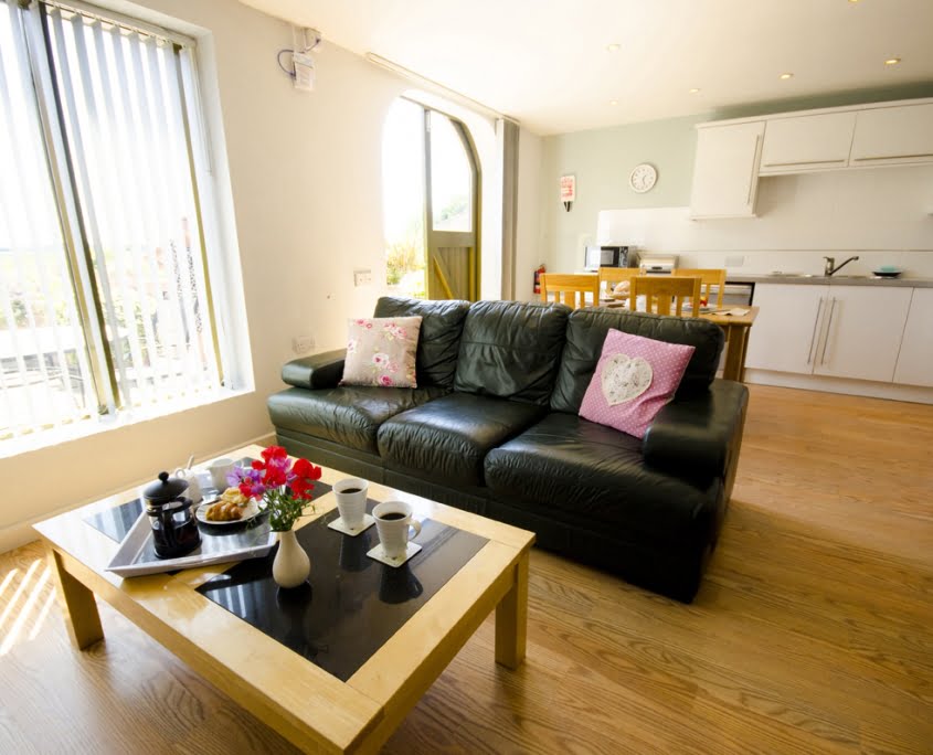 Janet’s House – a two bedroom house sleeping up to 4 – The Thomas Centre